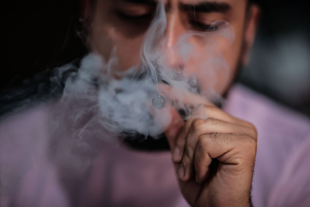 [STUDY] Most Americans Think Inhaling Marijuana Smoke is Safer Than ...